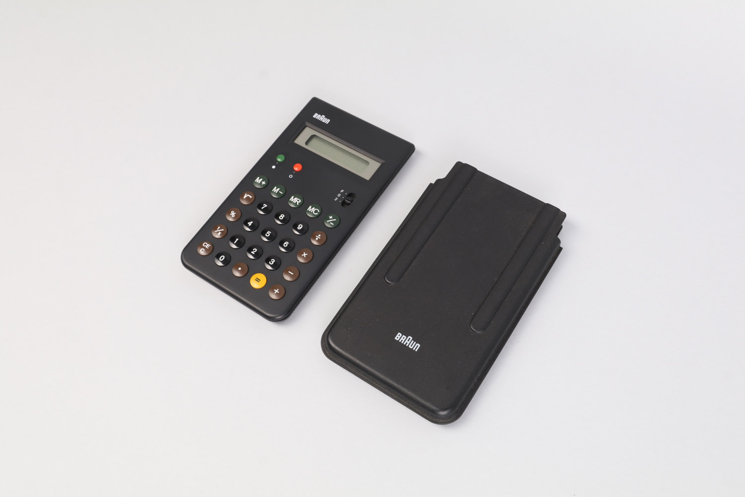 A new reissue of the original ET66 BRAUN calculator
